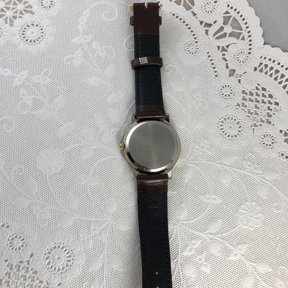 Levi's | Accessories | Vintage Brittania Levi Strauss Brown Strap Watch ...